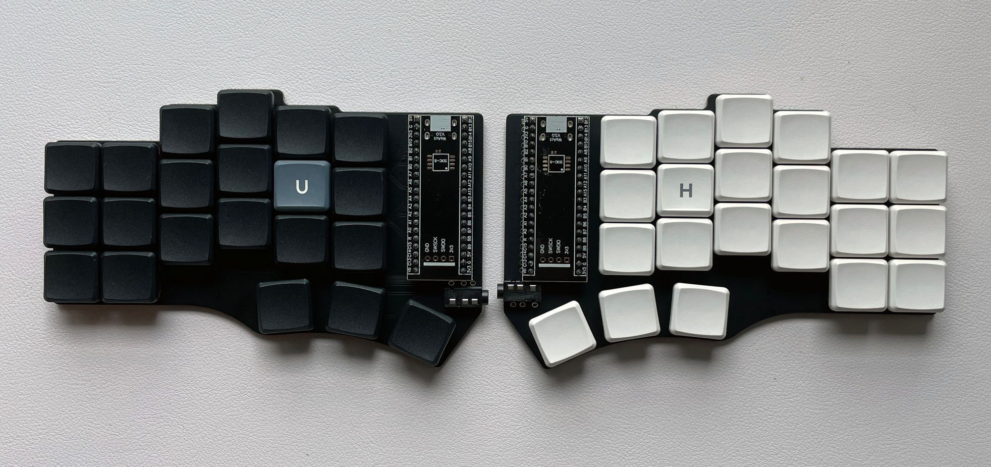 Combining Choc Spacing Blank Keycaps with MBK Legend Homing Keys on a ...