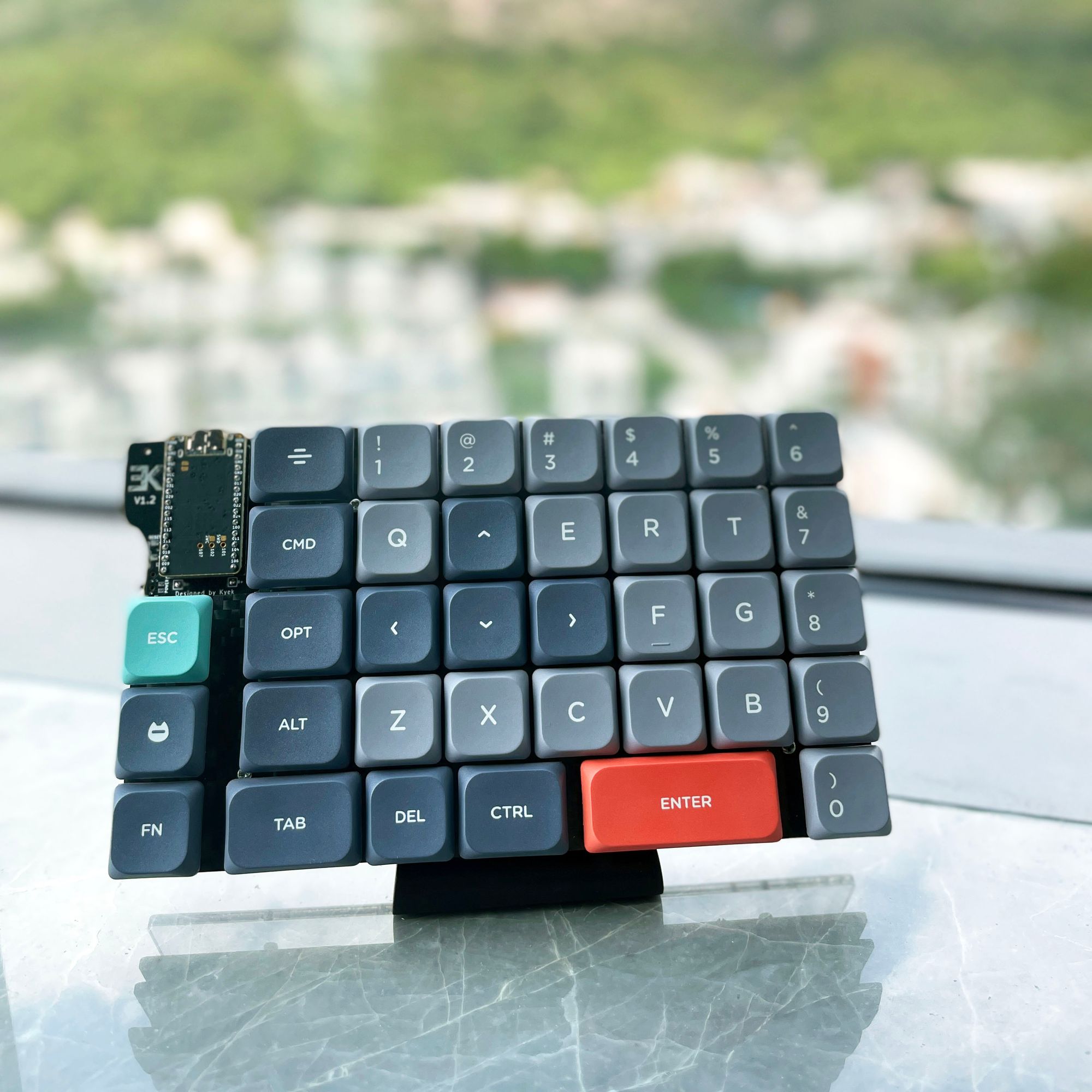 Eternal Keypad - beekeeb - Custom Keyboard Builds Showcase