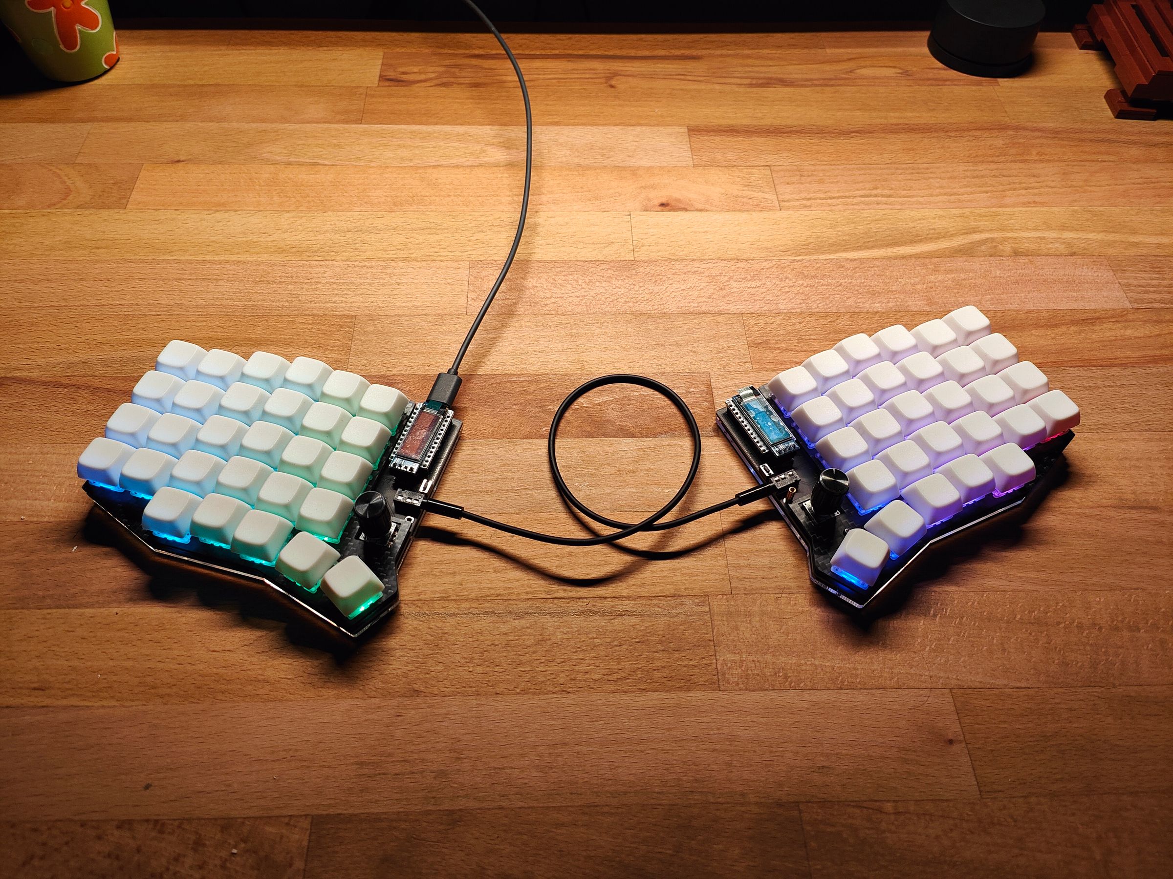 Sofle RGB MX with XDA Translucent Keycaps